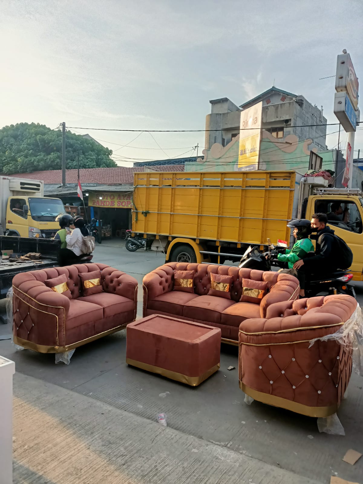 SOFA TURKI 321 S010 [PUSAT]